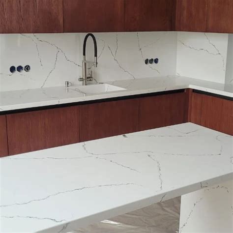 Мебель Изготовление Дизайн Реализован проект в горячем ключе Кухня фасады шпон столешница