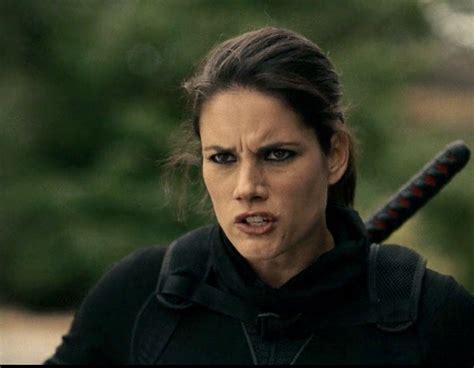Missy Peregrym Rookie Blau