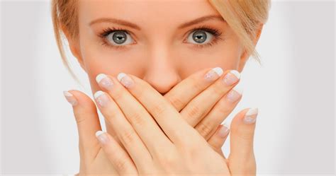 პირის ღრუს უსიამოვნო სუნი 7 შინაურული საშუალება მყისიერი შედეგისთვის