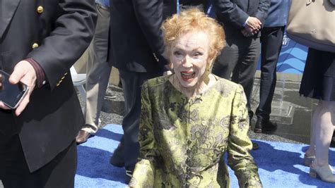 Jeraldine Saunders Dies At 96