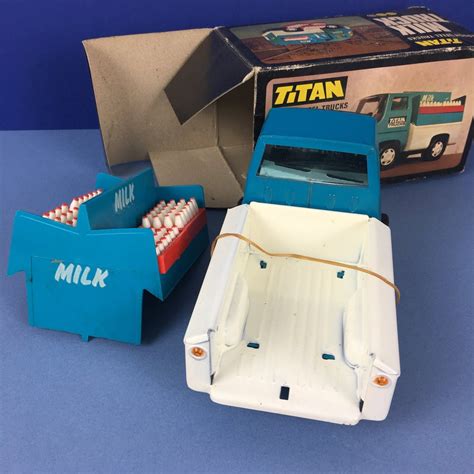 Vintage 1970s 1972 Die Cast Milk Truck Vehicle Boxed 1026 Blue Heavy