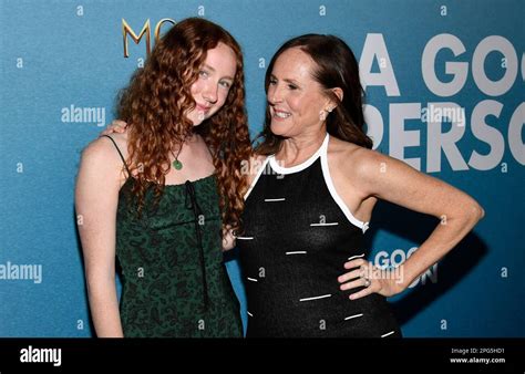 Stella Shannon Chesnut Left And Her Mother Molly Shannon Attend A