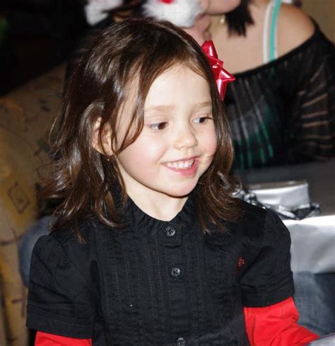 Daugther Posing For Daddy
