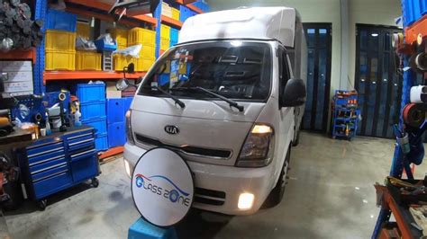 기아자동차 봉고3 트럭 차량에 운전시 핸드폰 통화등의 다양한 옵션을 이용할수 있는 순정 블루투스 오디오 설치와 후진시 자동비상등 신차 전장패키지 시공과정과 비용정보