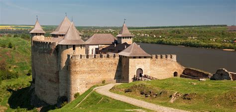 Найкращі замки в Україні які історичні фортеці має побачити кожен українець Oboz Ua