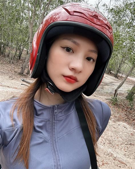 Mya Yi Linn Lett Emerald Myll On Threads