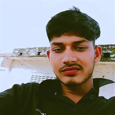 ꨄ︎𝙼𝚎𝚎𝚗𝚊 𝙹𝚒 Krishan M95 • Threads Say More