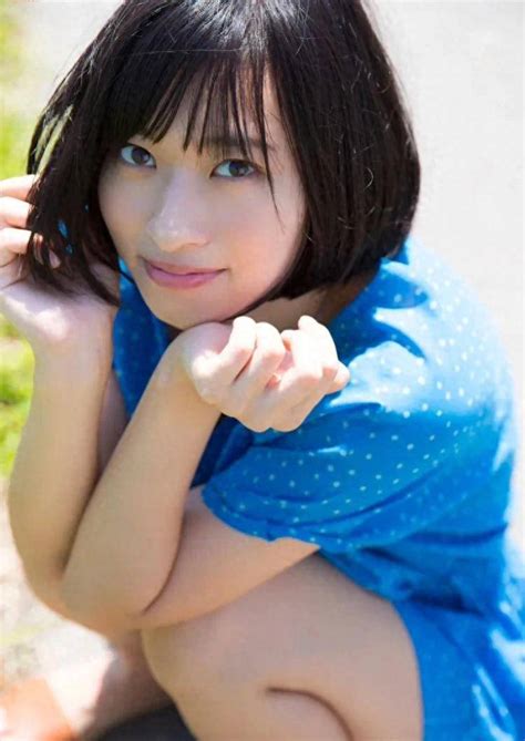 仓持由香：粉色之夜的优雅使者写真作品魅力