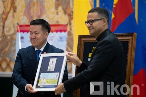 ФОТО Ромын Пап Францисын Монгол Улсад хийх анхны төрийн айлчлалыг мөнхлөх марк