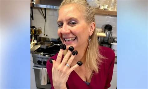 Who Is Chef Amanda Freitag Husband Is She Married Wikipedia And Age
