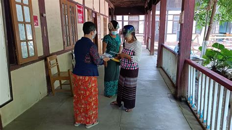 ပခုက္ကူမြို့၌ ကလေးအလုပ်သမားပပျောက်ရေး အသိပညာပေး လက်ကမ်းစာစောင် အခမဲ့ဖြန့်ဝေ Information And