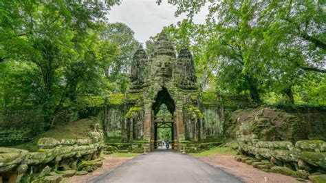 ទីតាំងថតរូបស្អាតបំផុតក្នុងចំណោមខ្លោងទ្វារទាំង ៥ នៃក្រុងអង្គរធំ Tnaot