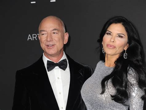 خطيبة جيف بيزوس تكشف عن ثروة مشتركة بينهما هل هناك حفل زفاف قريباً