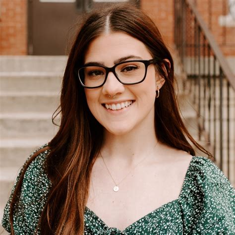 Danielle Larsen Bridal Stylist White And Ivory Linkedin