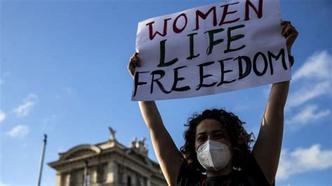 مهسا امینی؛ آلبوم عکس از تجمعات اعتراضی گسترده ایرانیان در بیش از ۱۵۰