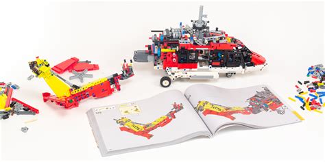 Review Lego Technic 42145 Airbus H175 Rescue Helicopter Brick Architect