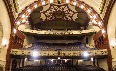 Stg Presents The Moore Theatre Theatre Seattle Paramount Theater