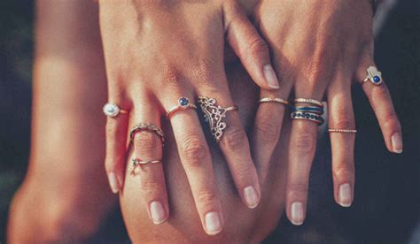 Which Diamonds Suit Your Hand Shape Fabulously