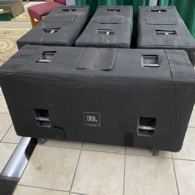 JBL JBL Vertec VT Fullsize Tri Amplified Three Way Line Reverb