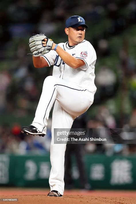 Daisuke Matsuzaka Of The Saitama Seibu Lions Throws Against Hokkaido