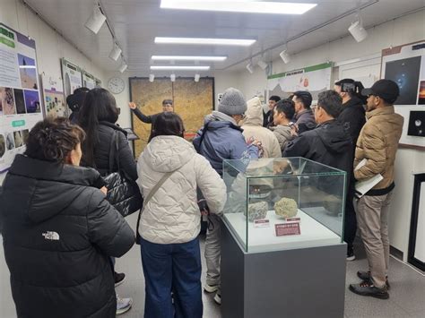 아시아지질자원위 학자들 합천운석충돌구 답사 파이낸셜뉴스