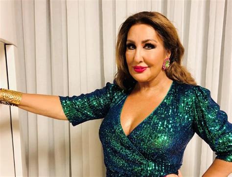 Hülya Avşar Da Tayt Tartışmasına Katıldı Çıplak Da Gezebilirler