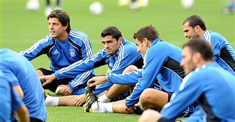 2010wc 한국전을 앞두고 경기장 적응훈련하는 그리스선수들