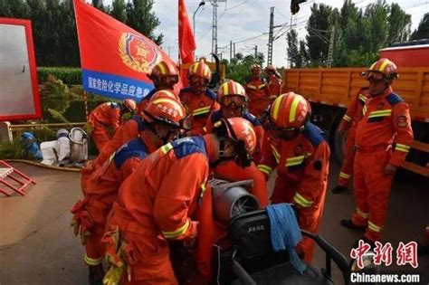 中国新闻网｜连线中原油田队队长：全力支援涿州排涝 望尽快恢复往日平静澎湃号·政务澎湃新闻 The Paper