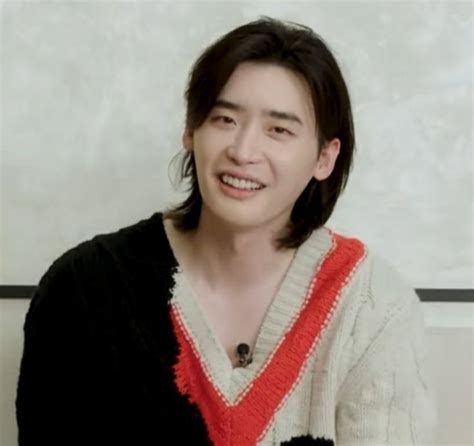 Pin By ∘ 𝑭𝒓𝒐𝒔𝒕 𝑴𝒊𝒔𝒕 ∘ On Handsome Lee Jong Suk Korean Actors Lee Jong