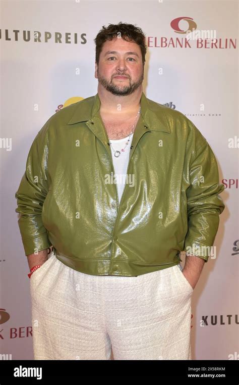 Daniel Zillmann Bei Der Verleihung Des 30 Bz Kulturpreises 2024 Im Theater Am Potsdamer Platz