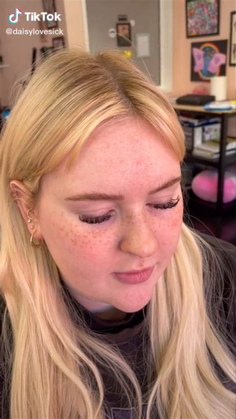 ช่างสักเผยภาพลูกค้า “สักกระบนใบหน้า” กลายเป็นไวรัล คนแห่มาสักกับเพียบ Catdumb แคทดั๊มบ์