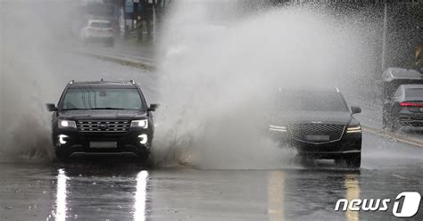 차량 침수·고속도로 2차 사고 위험 안내‘긴급대피알림 서비스 개시