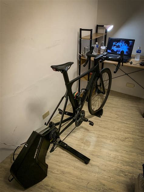 捷安特 三多復興店 你今天居家運動了嗎？ 訓練台接單預購中 居家踩台 單車訓練台 室內騎乘