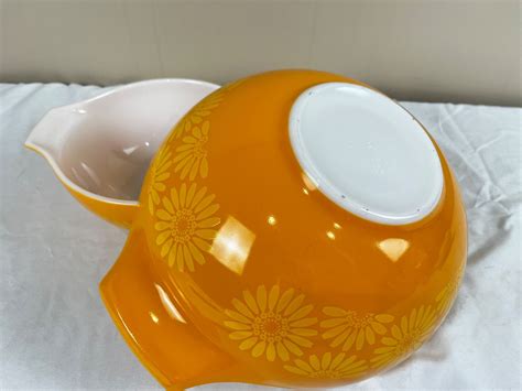 Pyrex Sunflower Cinderella Bowls Sunrise Estate Services Ltd