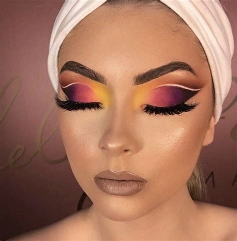 Pin De Allison 👼🏼 Em ⋆ Makeup Maquiagem Olhos Ideias De Maquiagem