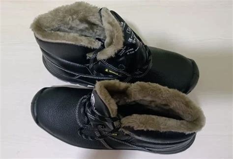 Split Leather Delta Plus JUMPER3 FUR HC SRC Safety Shoes At Best Price In Bengaluru