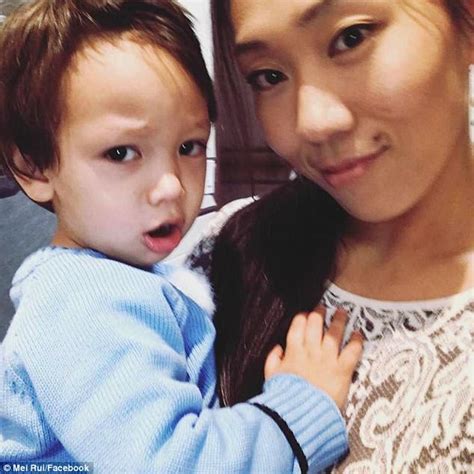Mom Kicked Off Spirit Flight For Breastfeeding Son Daily Mail Online