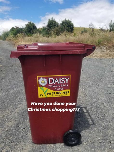 Daisy Garden Bins And Bags