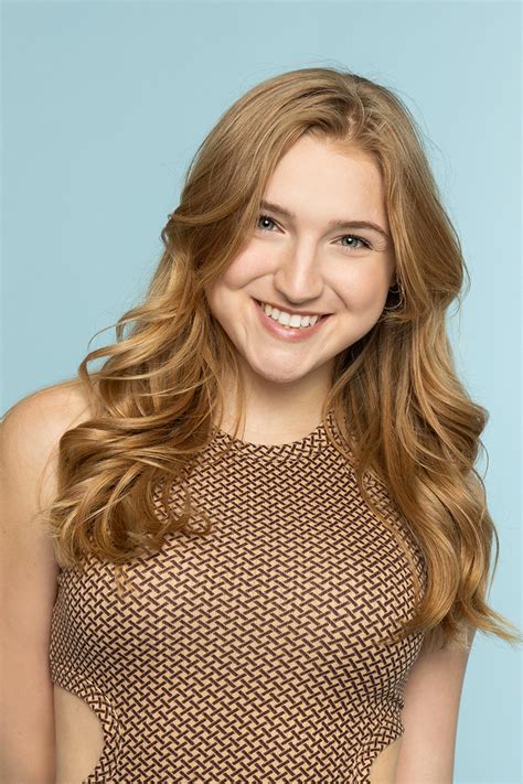 Zoe S New View Modeling