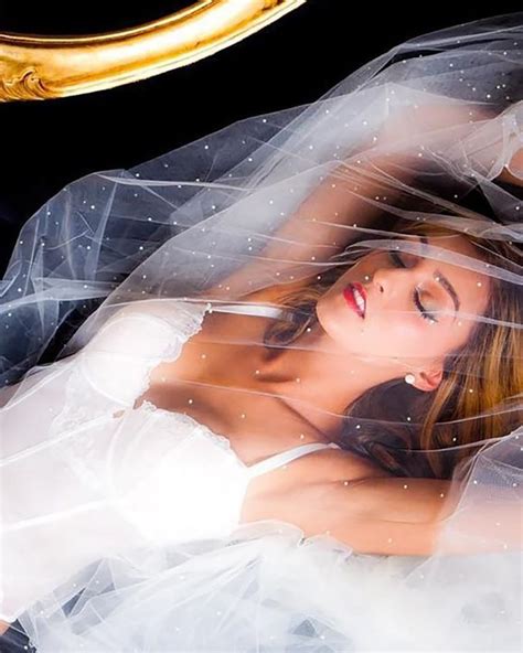 48 Sexy Boudoir Photos For Groom Artofit