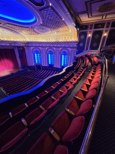 About Robins Theatre