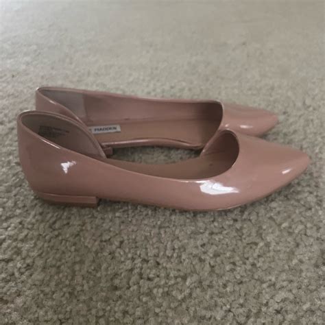 Nude Steve Madden Flats Gem