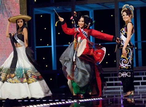 김태희 전통의상 세계 미인대회 출전한 미스코리아보다 더할까 민중의소리