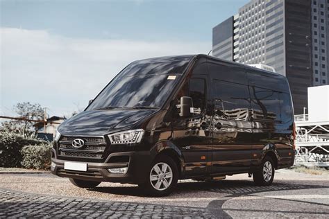 Hyundai H350 Artista The Luxe Guide