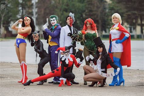 7 Iconic Group Costumes To Terrorise The Town This Halloween