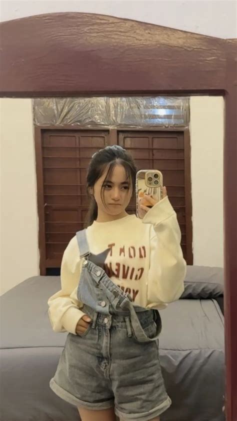 Pin Oleh Chασѕ Di Orang Cantik Di 2025 Wanita Bergaya Fotografi