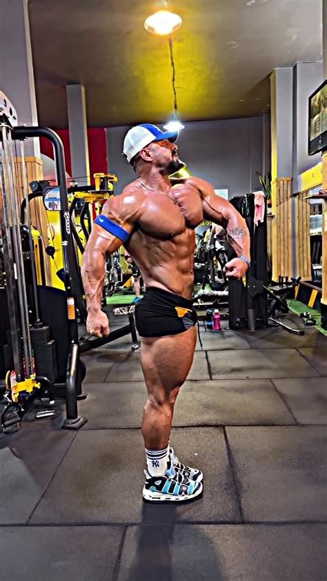 Muscle Posing Thisvid Com