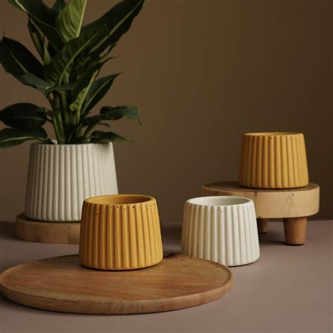 ᐉ Горщик для кімнатних рослин бетонний Jungli Рубчик 13х11 см Жовтий • Краща ціна в Києві