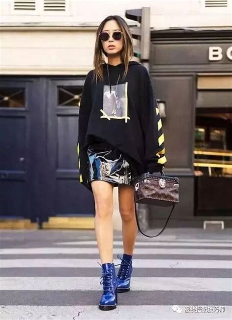 卫衣搭配裙子图片秋冬卫衣搭配裙子秋冬背心裙搭配大山谷图库