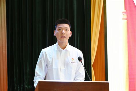 高举旗帜跟党走 奋楫扬帆启新程 ——我校顺利召开2023年学生代表大会